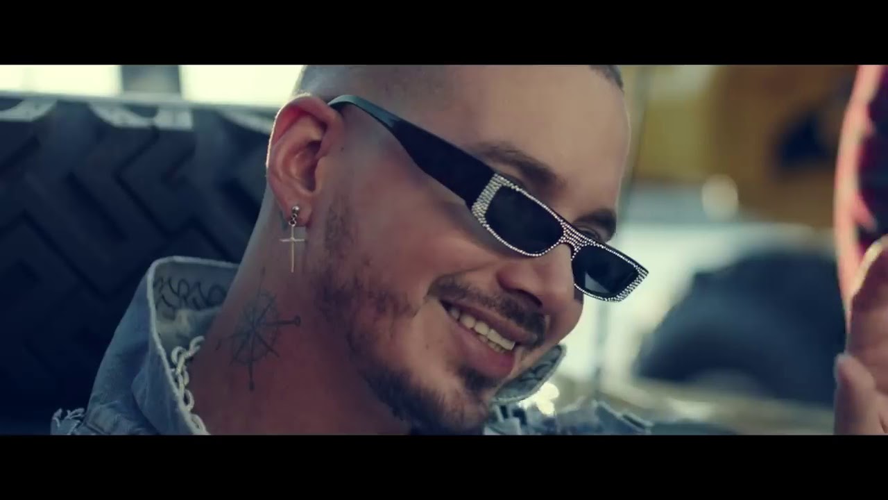 No Es Justo J Balvin, Zion & Lennox Official Music Video - YouTube