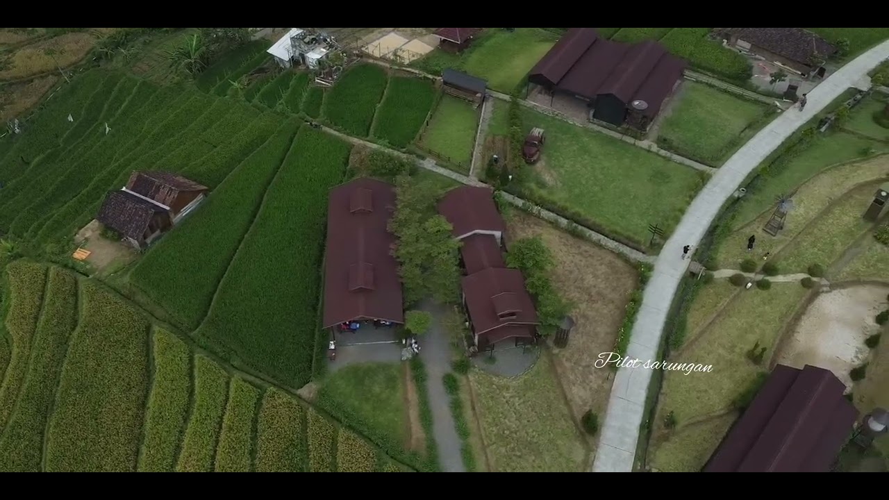 RUSTIC KAVE MARKET TRAWAS - YouTube