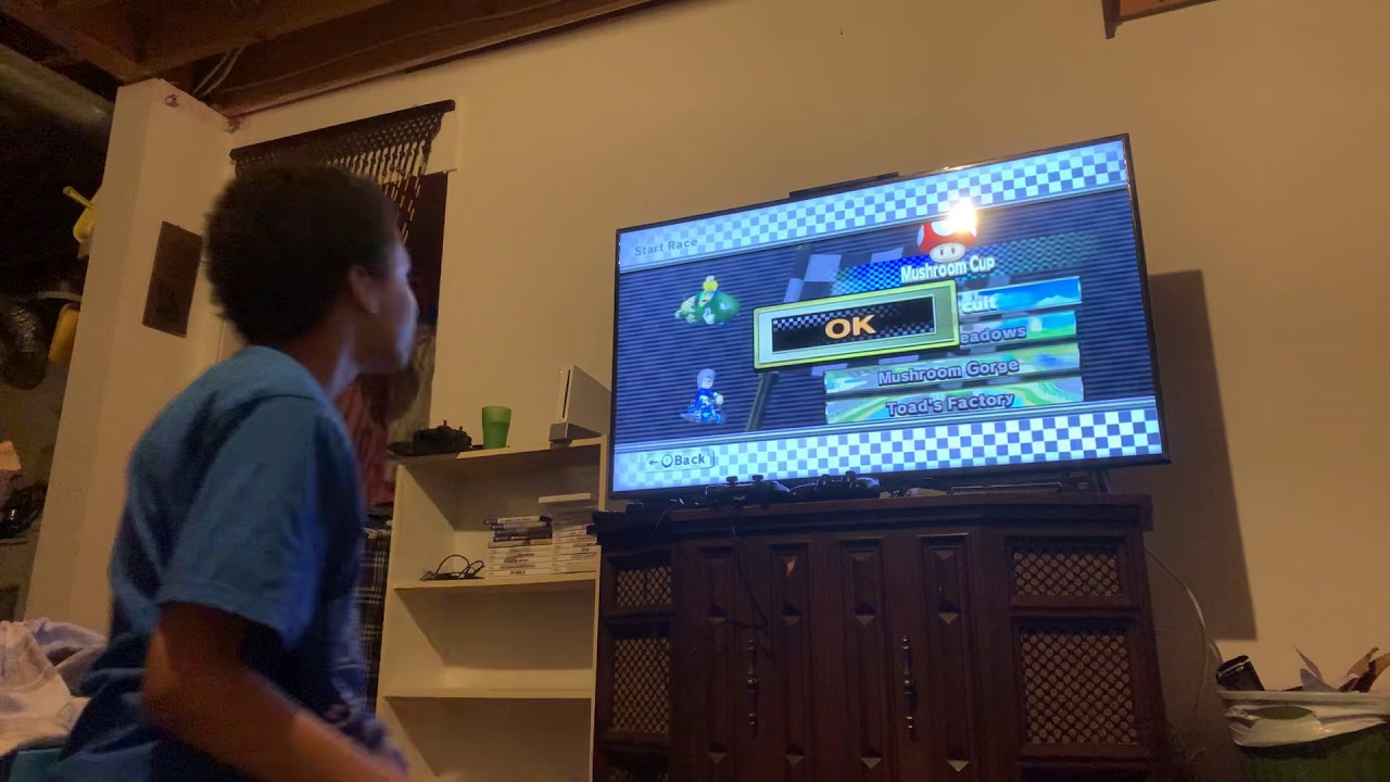 Kaylee cheats this game! - YouTube