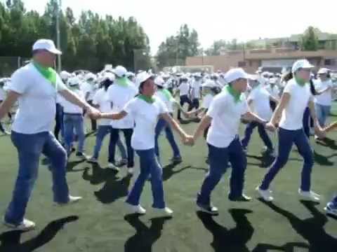 Danzas del Mundo Giga - YouTube