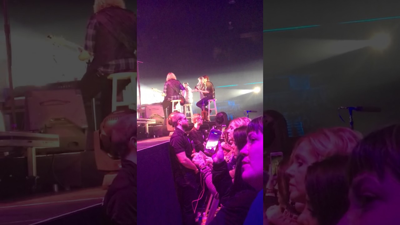 Luke- Sweet Caroline - YouTube