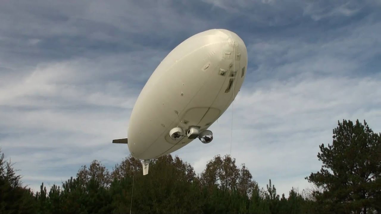 32 ft Outdoor RC Nylon Blimp Pilot training session - YouTube