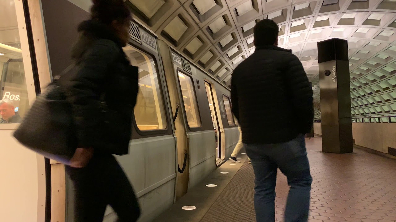A Subway Train Arriving At The Station - Free Stock Creative Commons ...