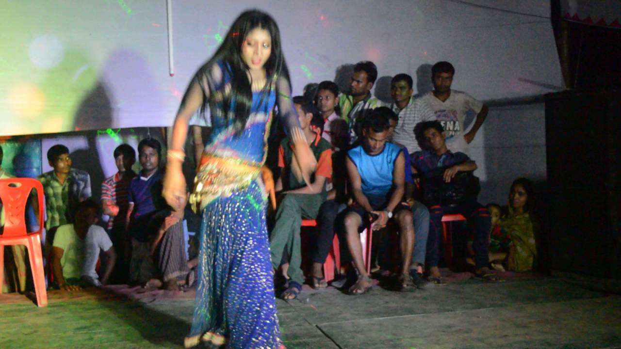 TOMPA AKTAR BRISTY GAYE HOLUD DANCE PERFORMANCE - YouTube
