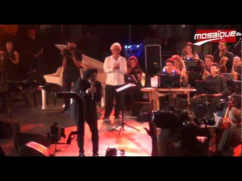 Pedro Eustache يعزف \