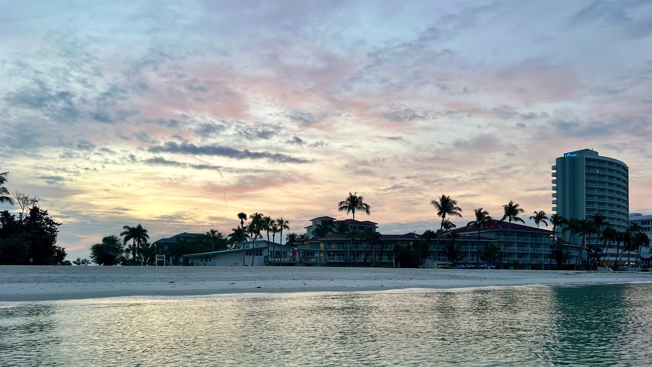 Daybreak, Saturday Morning at the Beach in North Naples, FL (02/17/24 ...