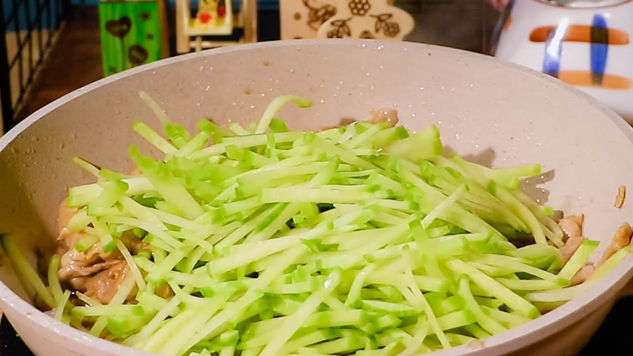 Fried Green Meat Radish With Pork - How do you eat it? - YouTube
