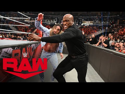 Seth “Freakin” Rollins and Bobby Lashley get into a wild brawl: Raw, Dec. 5, 2022