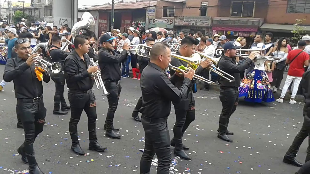 BANDA CARNAVALITO - " POPURRI MICHOACANO" - YouTube