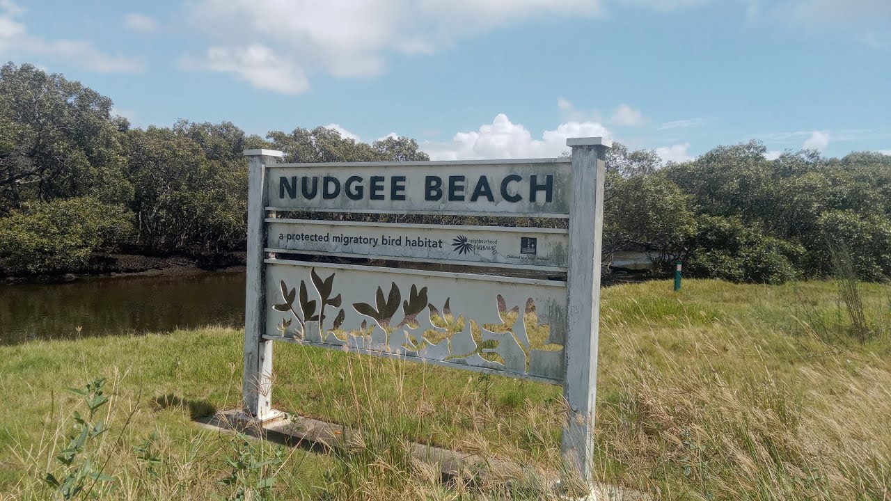 Nudgee Beach walk around. - YouTube