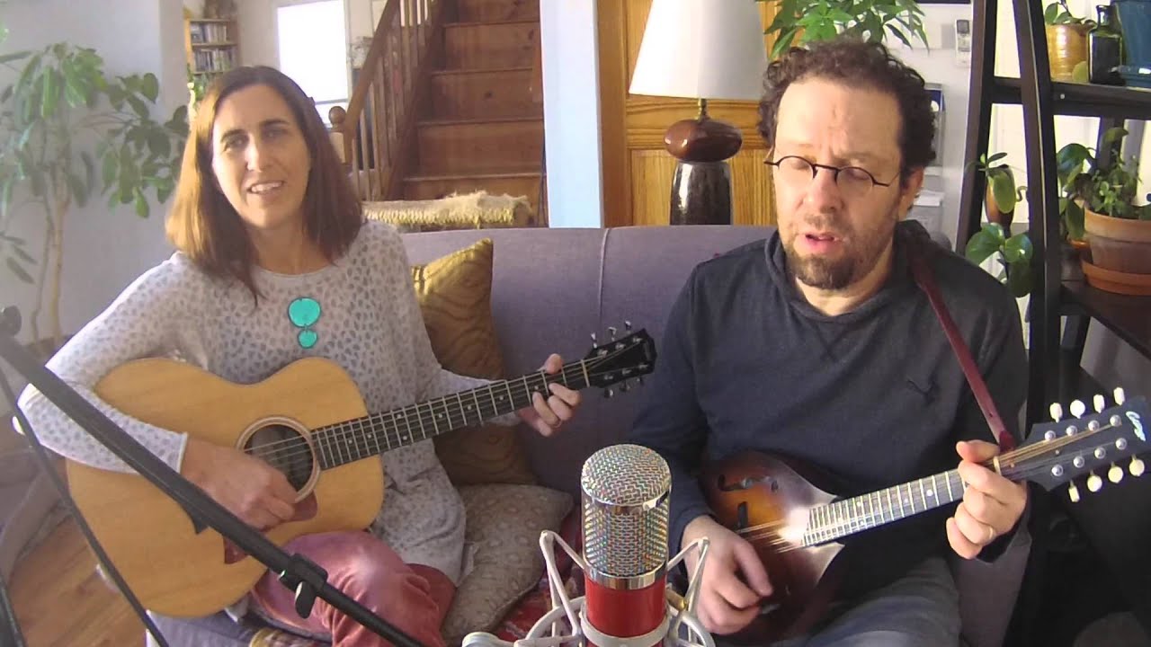 Vanessa Trien and Adam Michael Rothberg sing "I'm Feeling Thankful ...