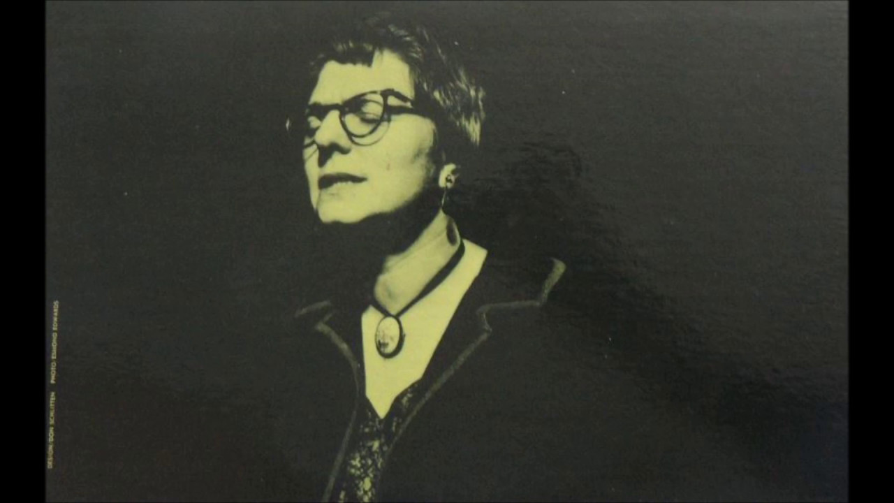 Ruth Rubin - Betlers (Yiddish Song) - YouTube
