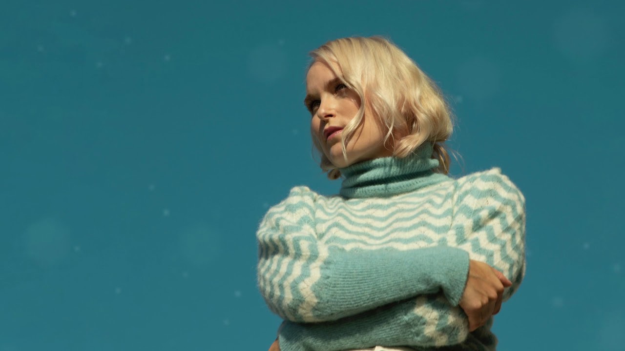 Eva Weel Skram – Tom snart ti (Official Audio) - YouTube