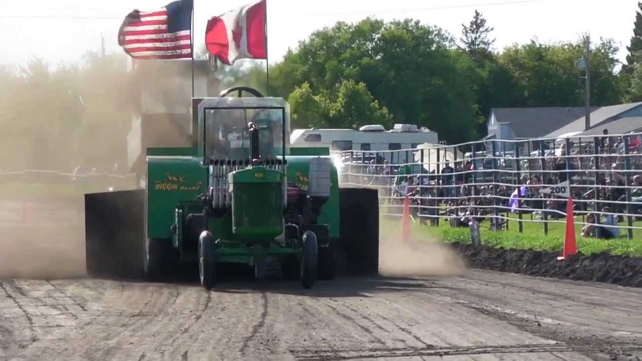 Diggin Deere, Don Duffner, Teulon 2012 - YouTube