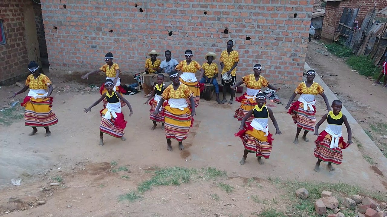 Kiganda Dance - YouTube