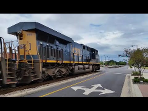 [CSX]969 GE ES44AH-CW44AH Leads Q140-02 With K5HLA Blowing Through Fay ...