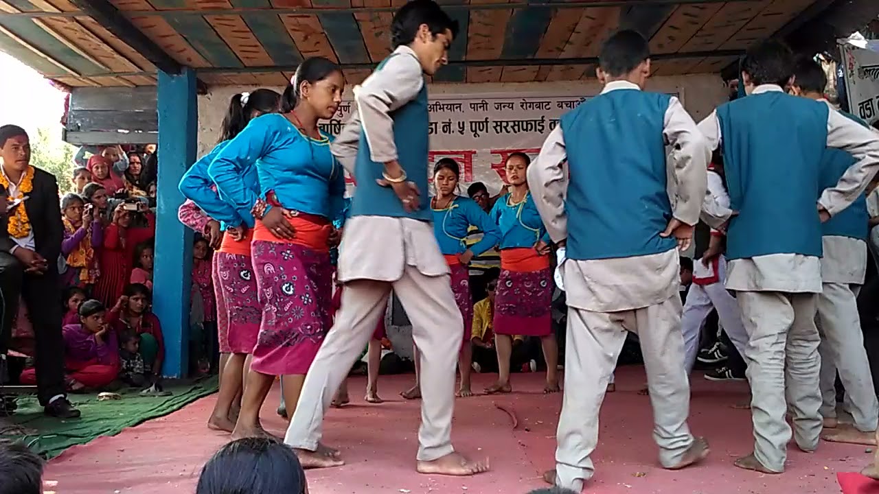 Nepali old deuda song deuda geet in kalikot - YouTube