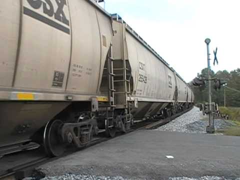 CSX 4512 Leads CSX G309-17 at North Tunnel Hill - YouTube