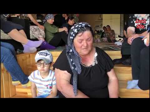 Şəhid Aqil Omarovun anası fəryad edir. Şəhidin yas mərasimindən