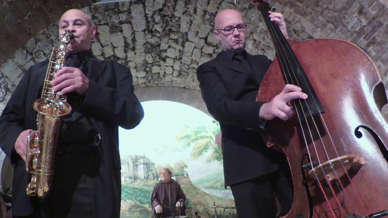 Duo Sax contrebasse Paris Jazz animation mariage cocktail - YouTube