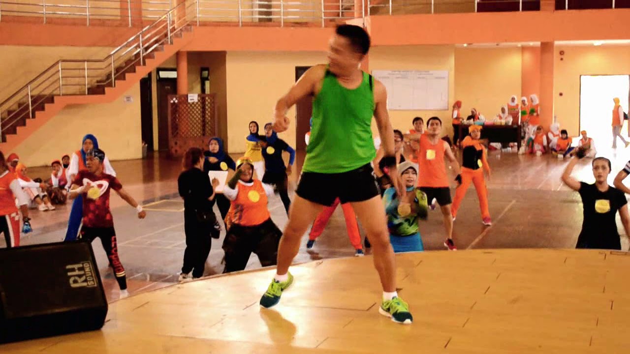 Lomba Senam Aerobic by Alvian - YouTube