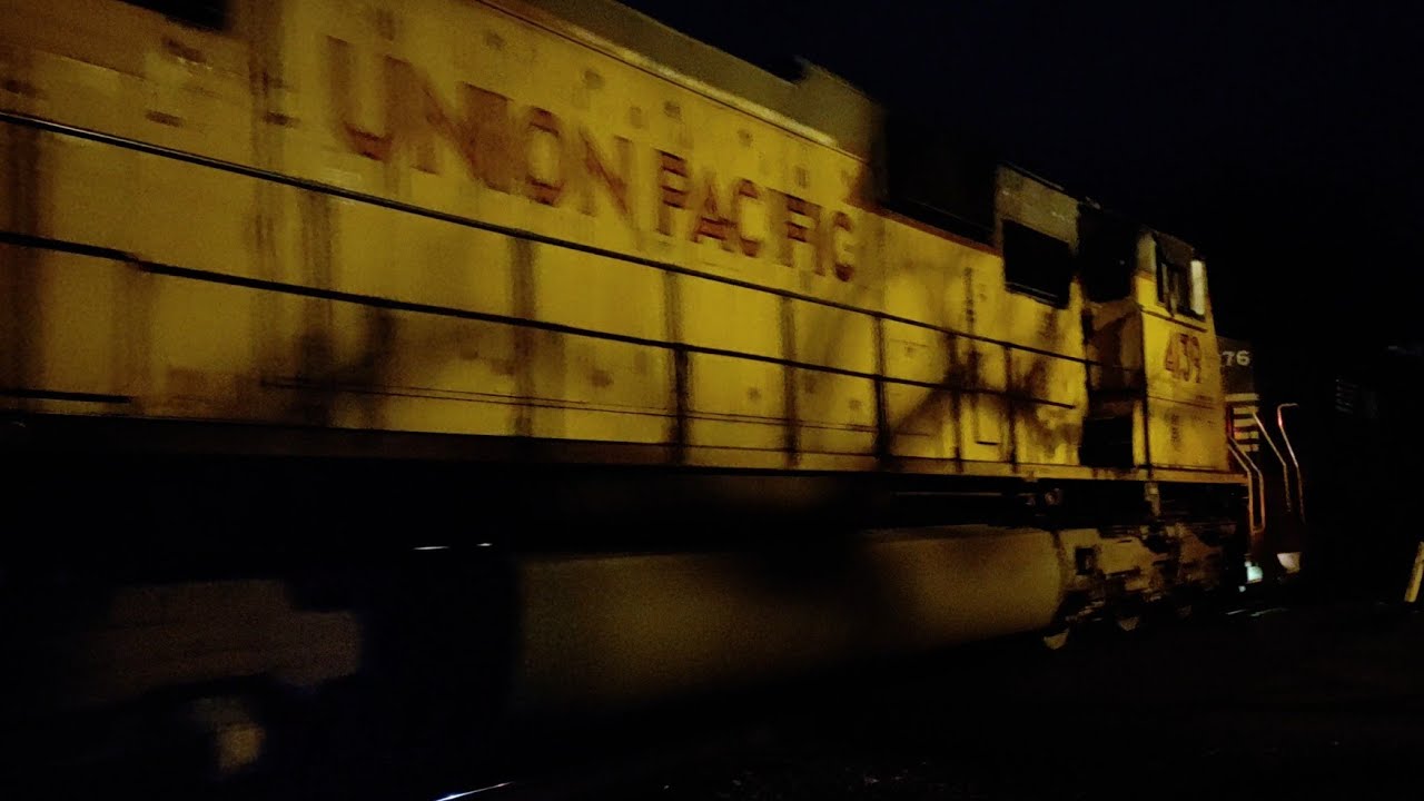 NS 289 with UP 4139 trailing in Charlottesville Virginia - YouTube