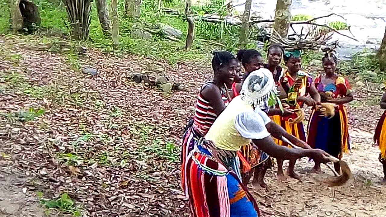 Beautiful Kpelle dance - YouTube