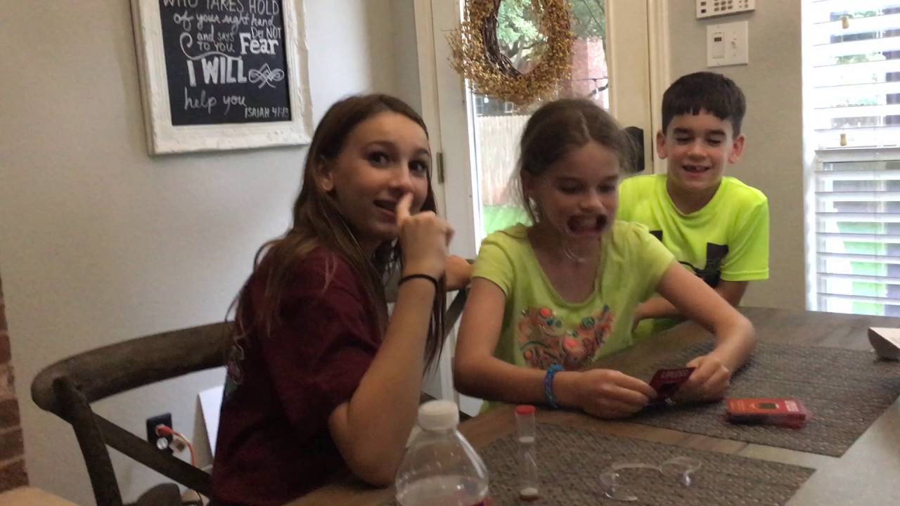 First-timers at Lipless Mouth Game - Ella - Round 1 - YouTube