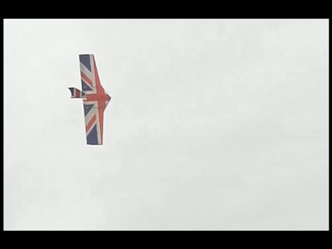 Pluto Plank flying wing at Bratton Camp - YouTube