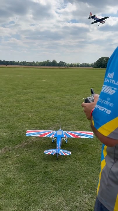 E-flite Decathlon RJG (RJ Gritter Airshows) RC airplane action at SEFF ...