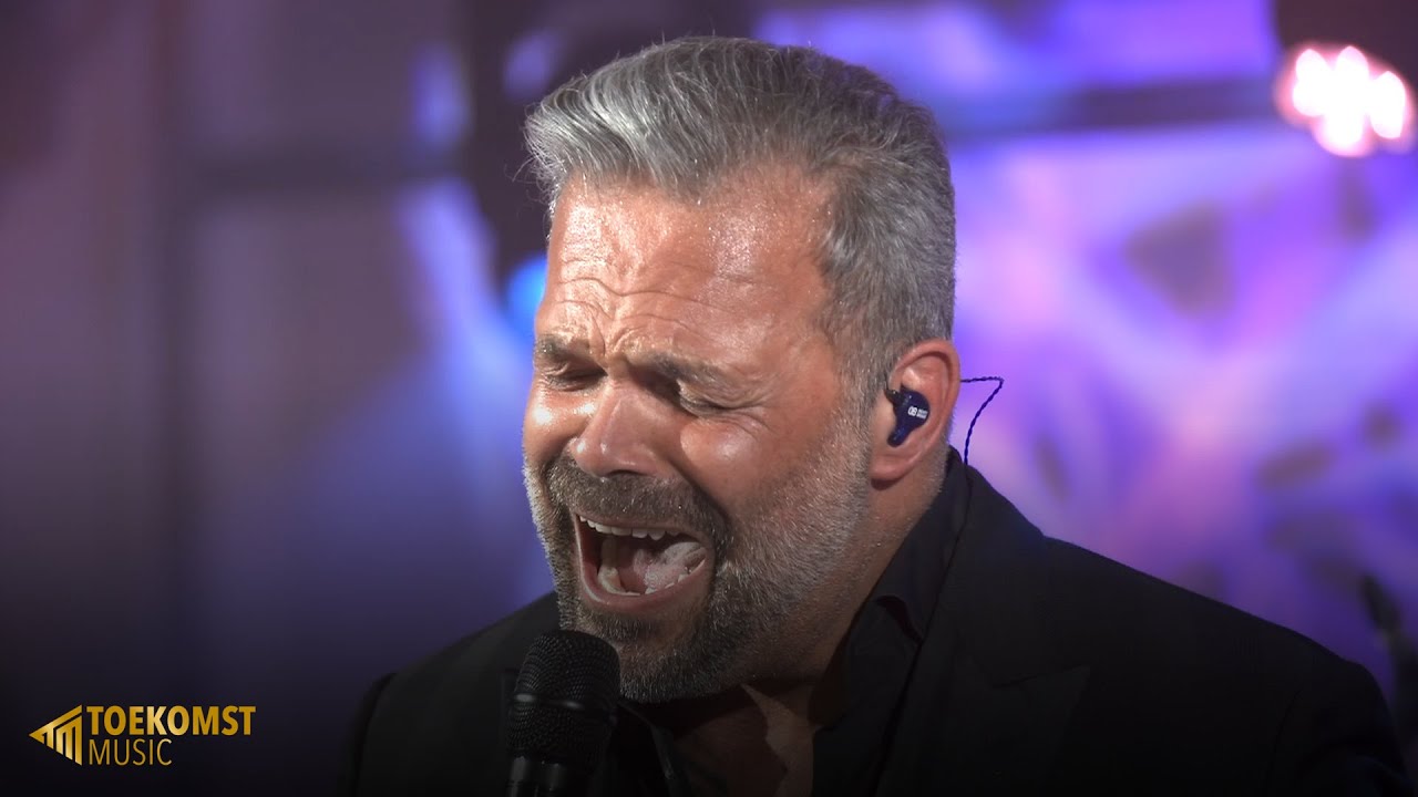 Denny Braaf - Laat Me (Live Sessions) - YouTube