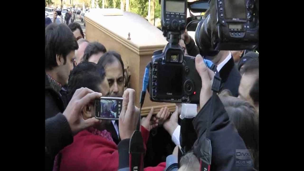 City of London pays final tribute to Bollywood Legend - Dev Anand ...