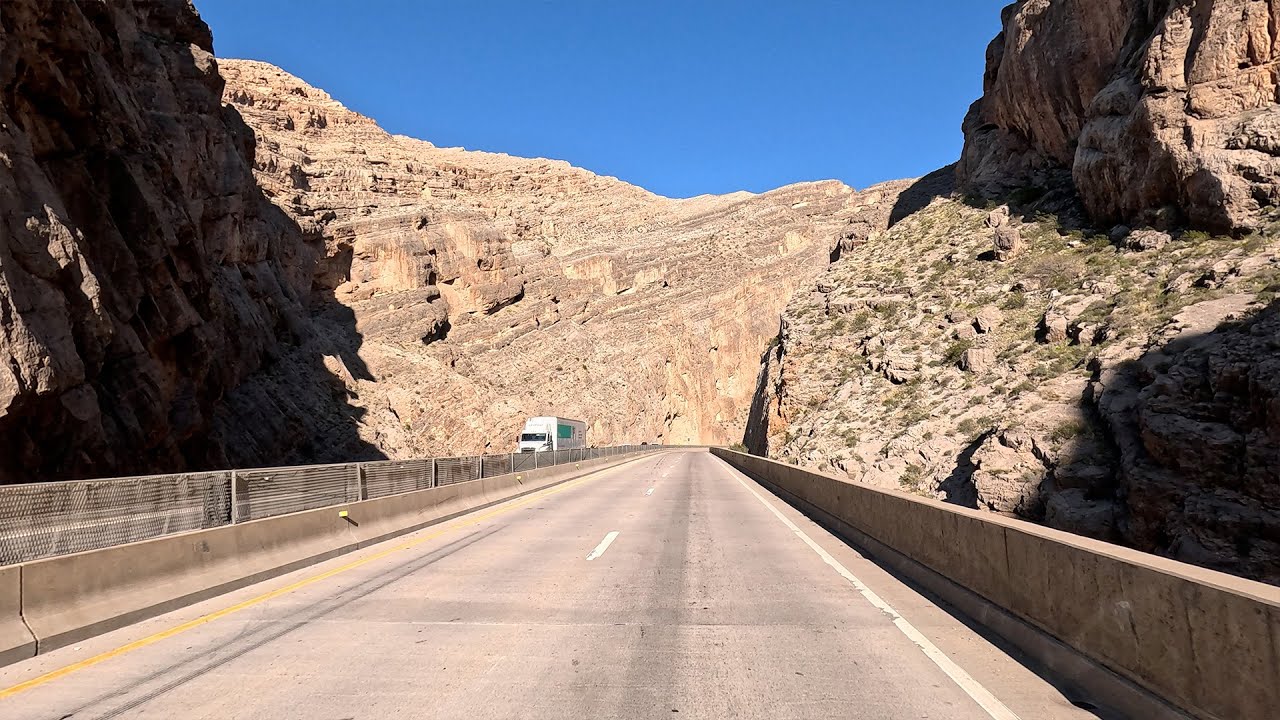 Driving through Utah's Beautiful Virgin River Gorge in 4k Video - YouTube