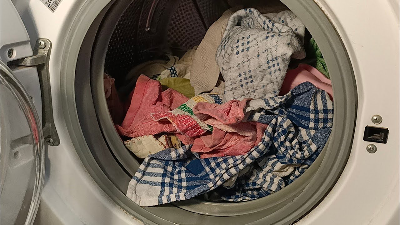 Washing cleaning stuffs in cotton 90°C program. Arçelik 5083 Washing ...
