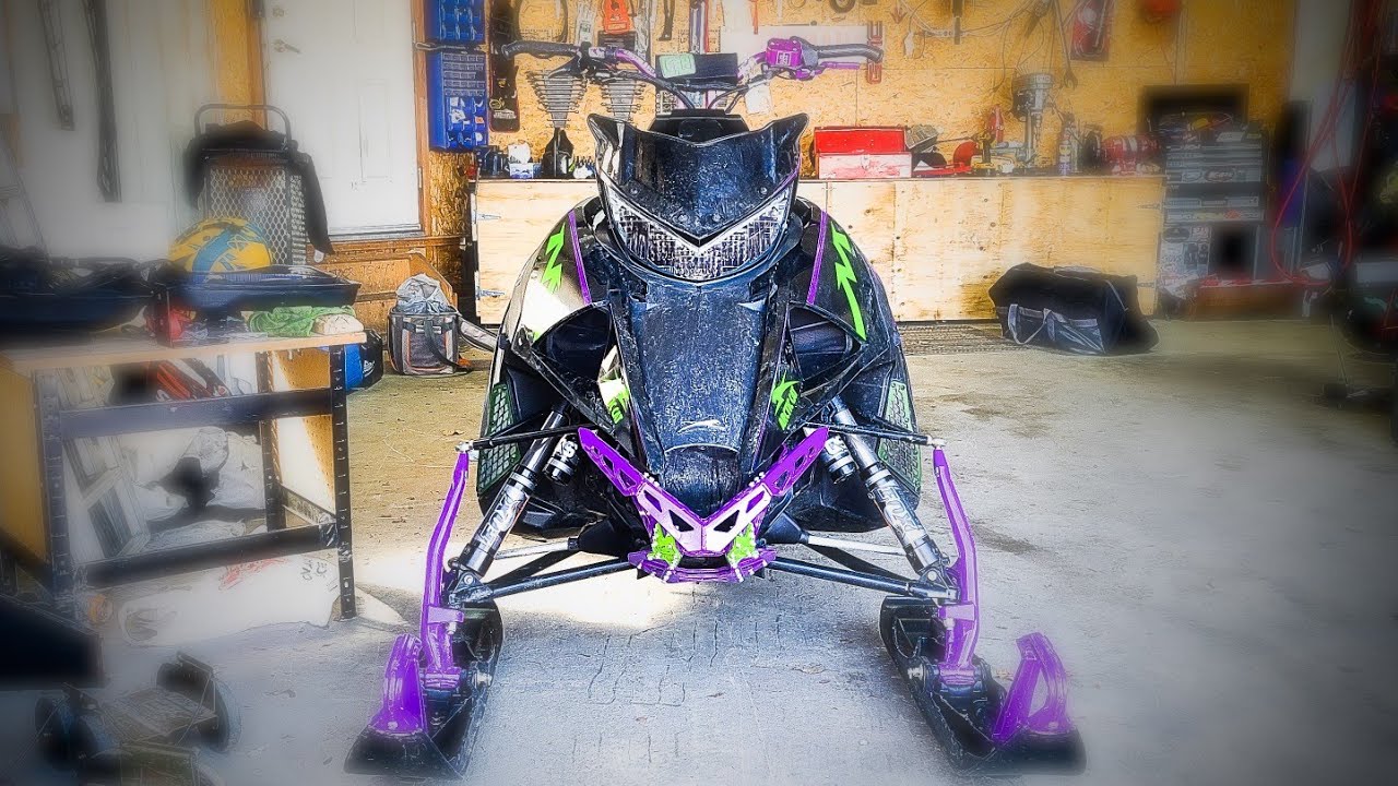 How To Pull Start a Snowmobile #shorts - YouTube