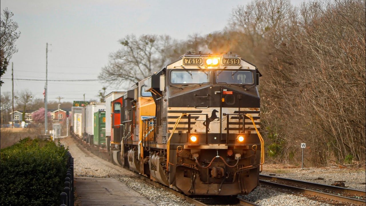 Some trains by spartanburg,CN sd70i and more,Ns 1093 with killer p5 ...
