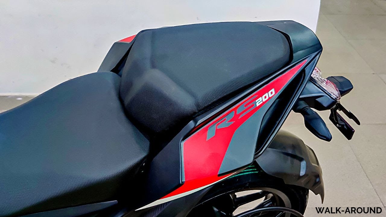 2023 New Pulsar RS200 Burnt Red Full Detailed Review | On Road Price ...