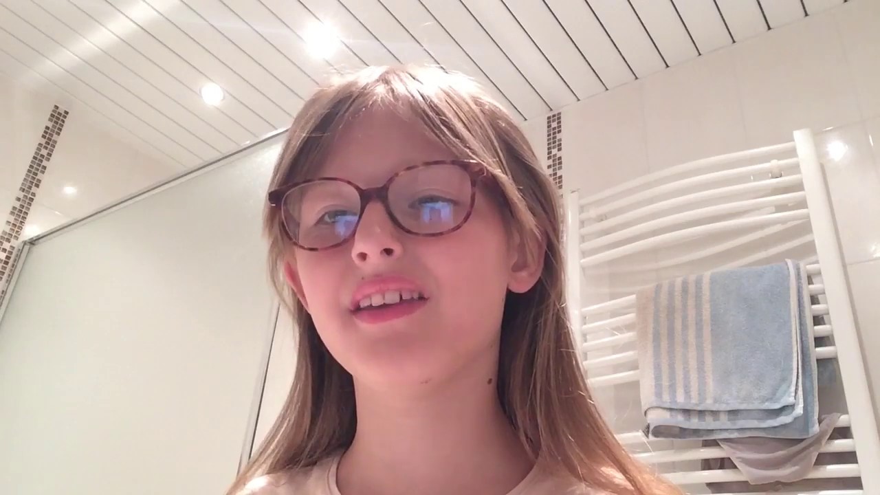 Je me maquille ASMR - JUJU ASMR - YouTube