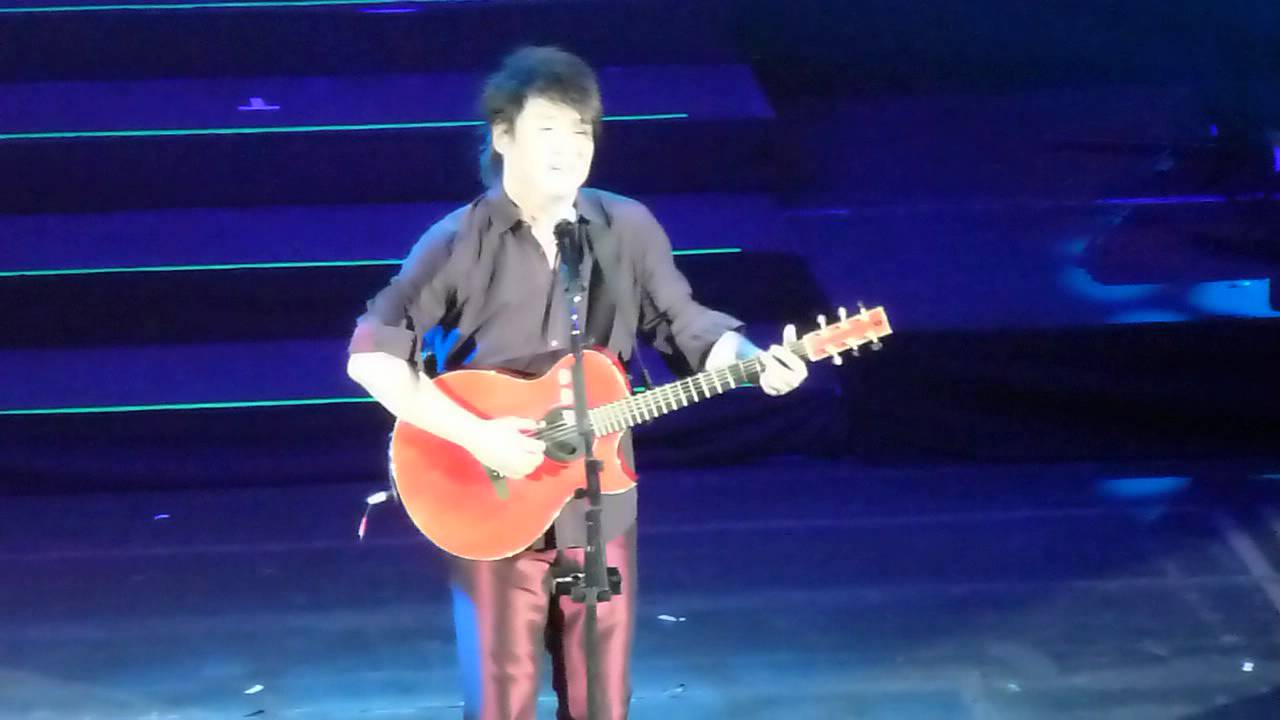 Emil Chau Wakin - 周华健 - Yesterday @ London's Hammersmith Apollo, 27th ...