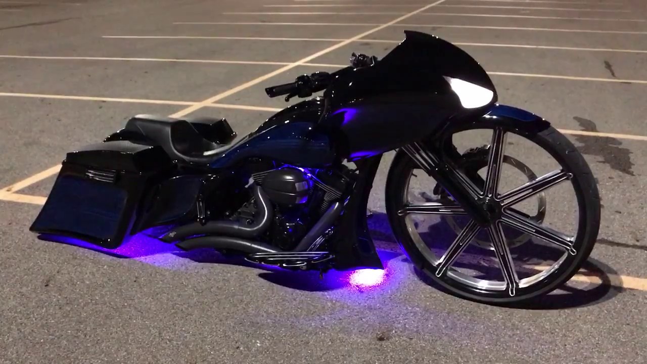 Road glide 30” big wheel bagger - YouTube