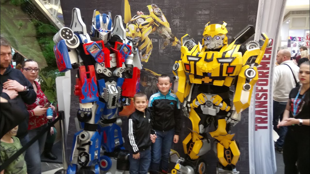 Transformers Oprimus Prime VS Bumblebee transforming , TRANSFORMERS ...