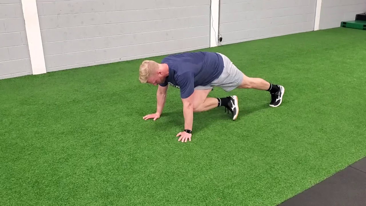 Crossbody Mountain Climbers - YouTube