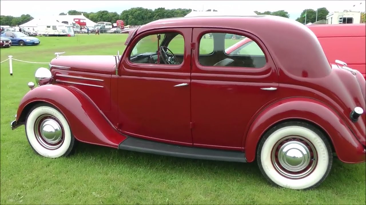 Ford v8 pilot - YouTube