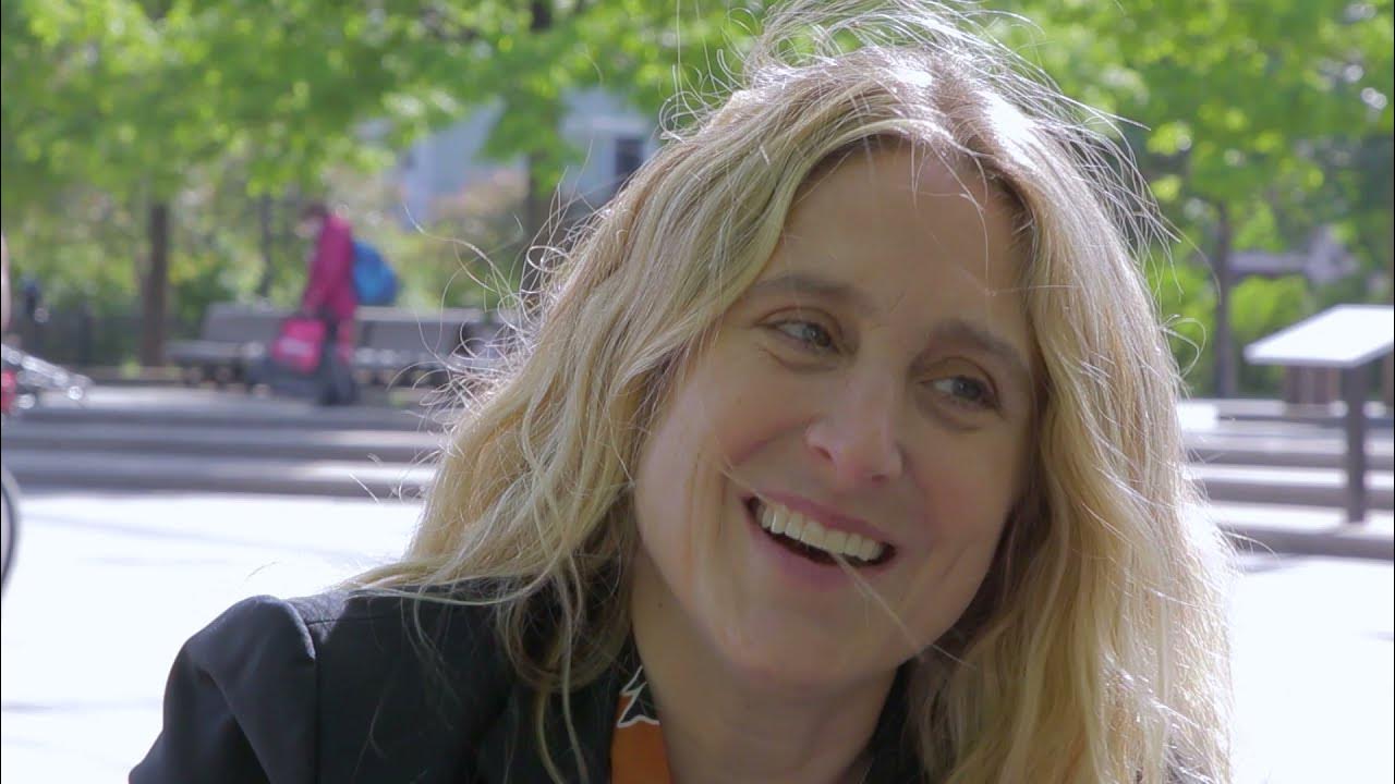 Questions pour un.e élu.e | Karine Boivin Roy - YouTube