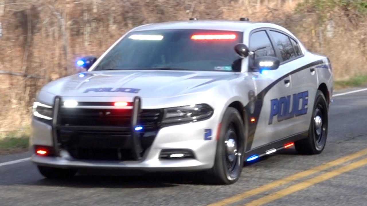 Trainer Borough Police Department 86-2 Responding - YouTube