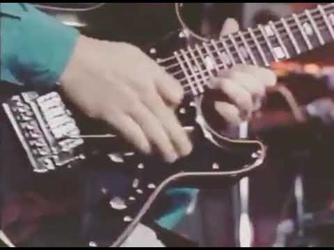 Ian Crichton (SAGA) high speed tapping Guitar Solo - YouTube