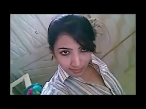 Indian hottest desi girl big cleavage show