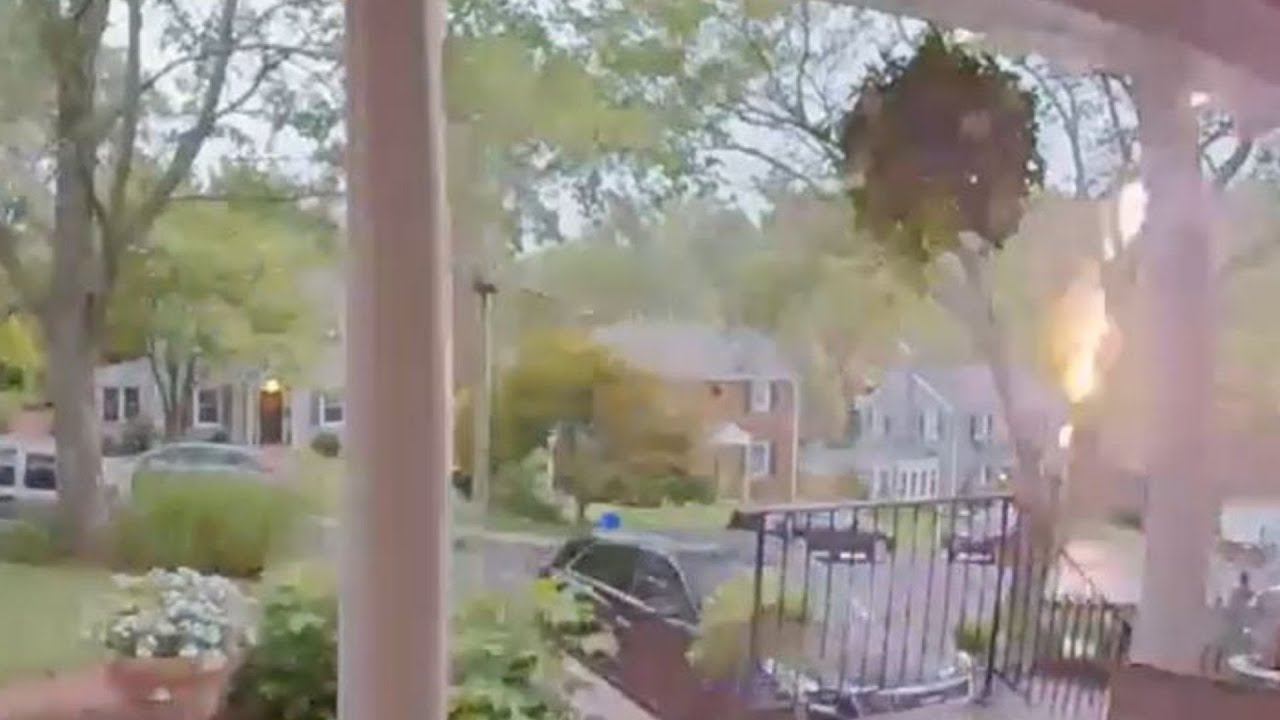 VIDEO: Silver Spring lightning strike caught on camera | FOX 5 DC - YouTube