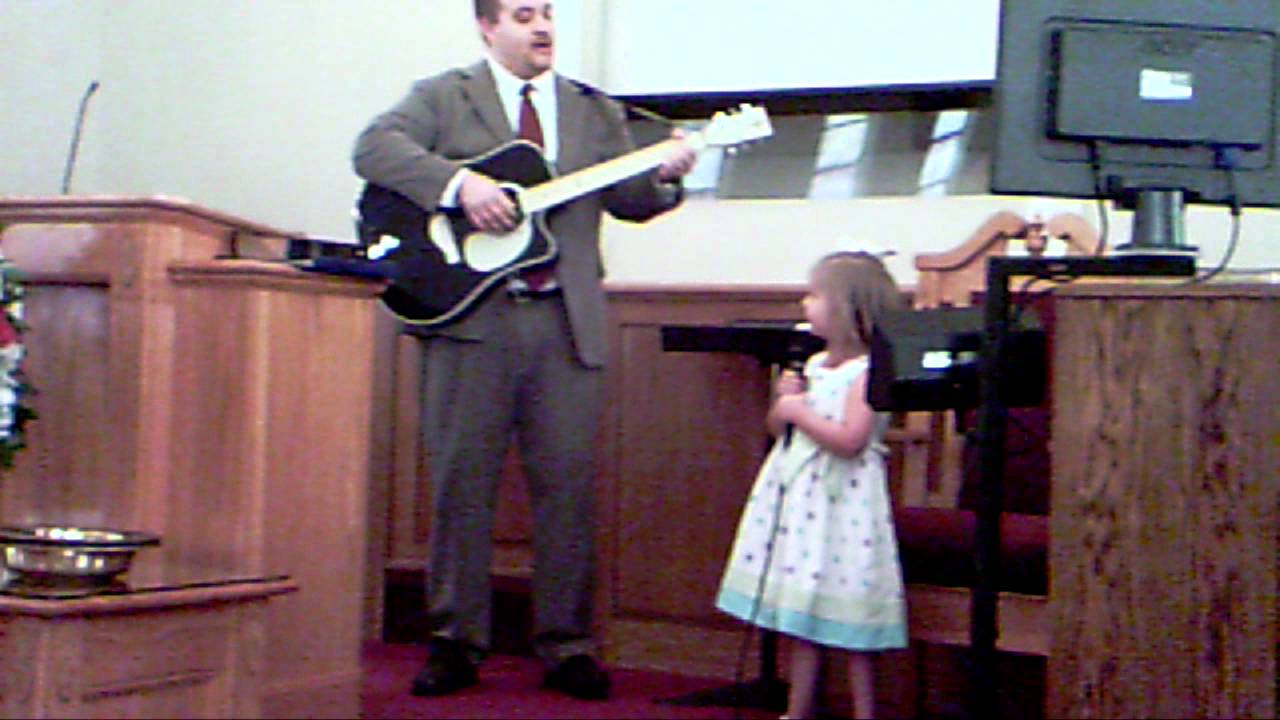 5 year old sings At The Cross - YouTube
