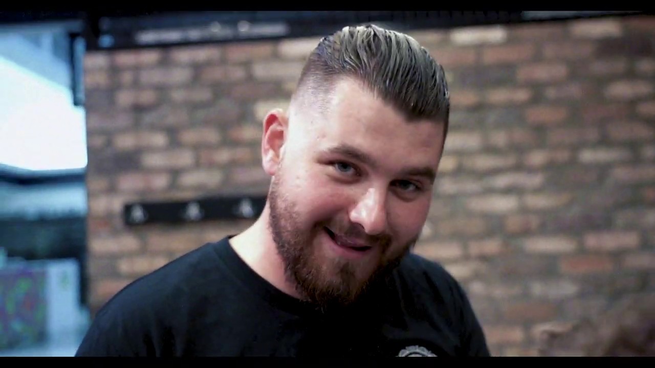SHAPE YOUR BEARD | A Very GENUINE How to Fade with Fraser Forsey - YouTube